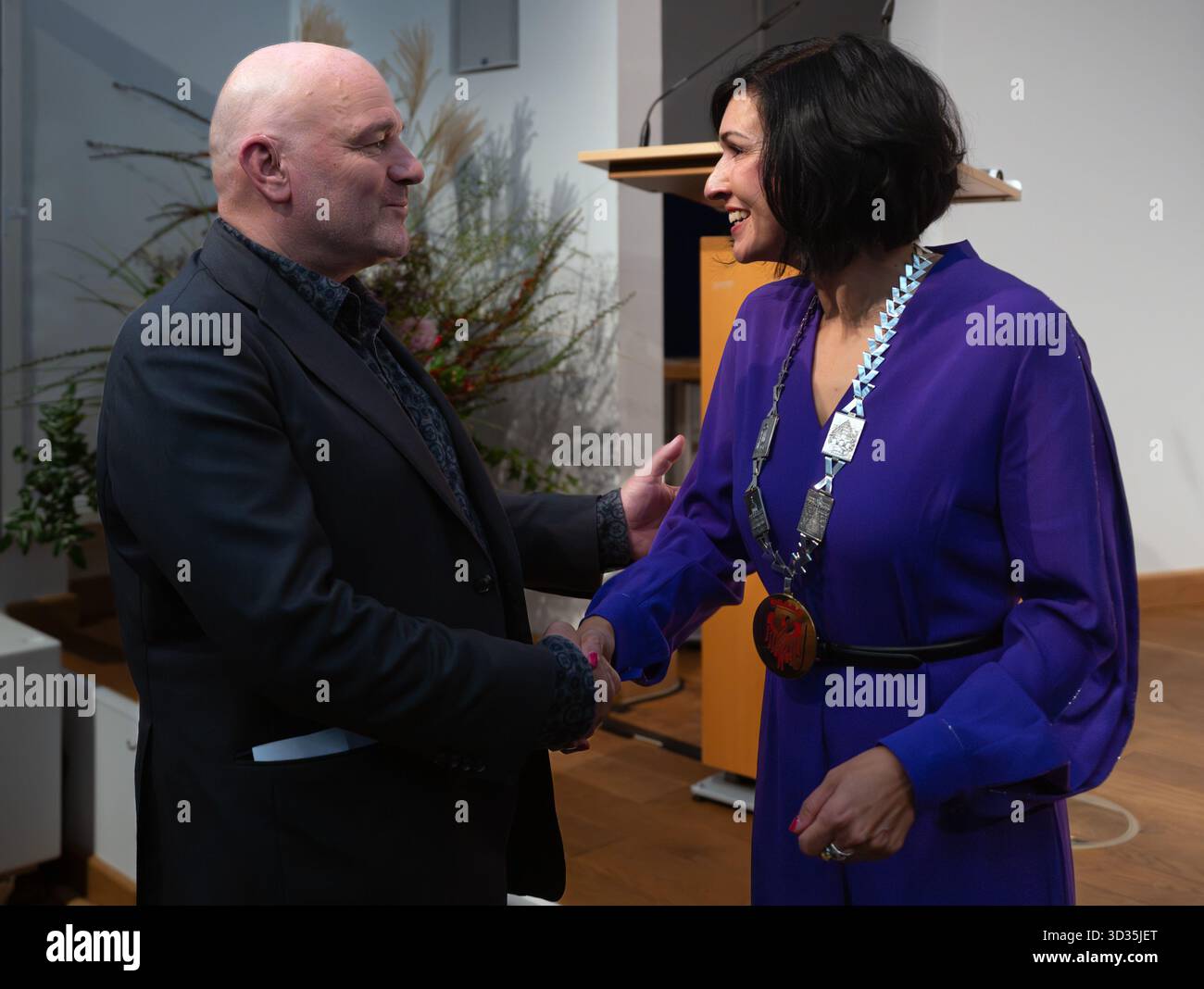 04 November 2025, Brandenburg, Potsdam: Robert Crumbach (l, BSW ...
