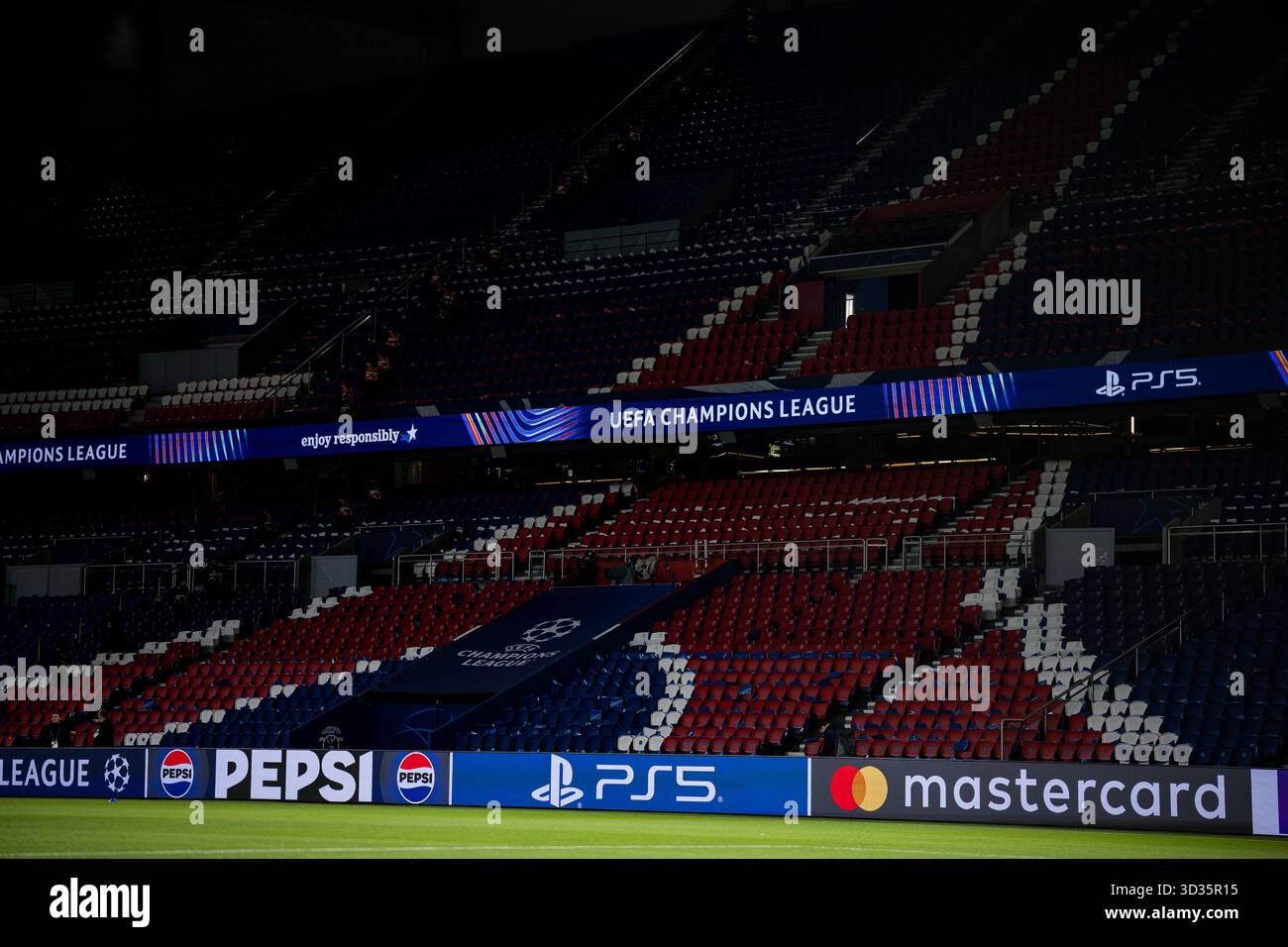Psg champions league 2025 parc bayern hi-res stock photography and ...