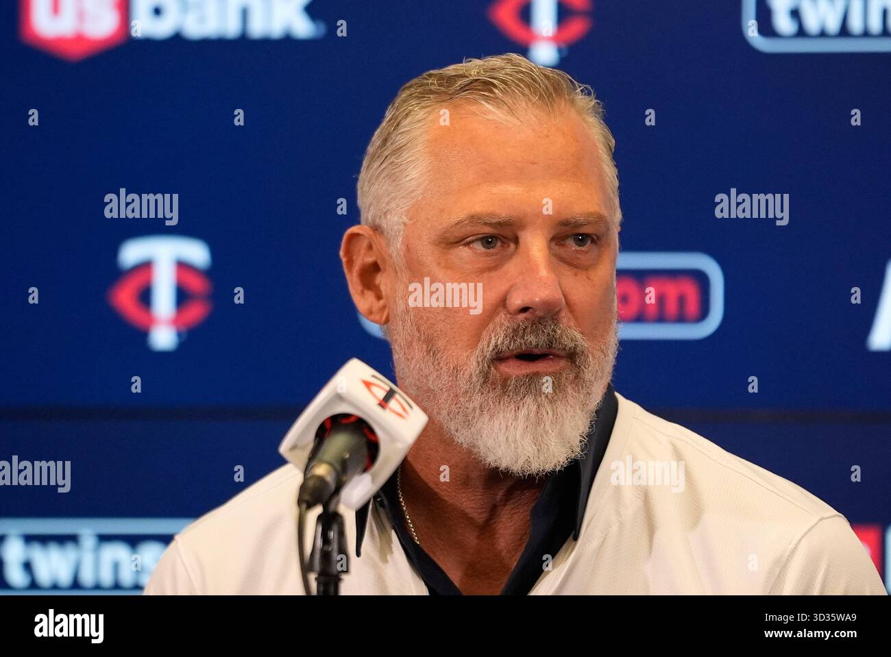 Minnesota Twins new manager Derek Shelton speaks during a baseball news ...