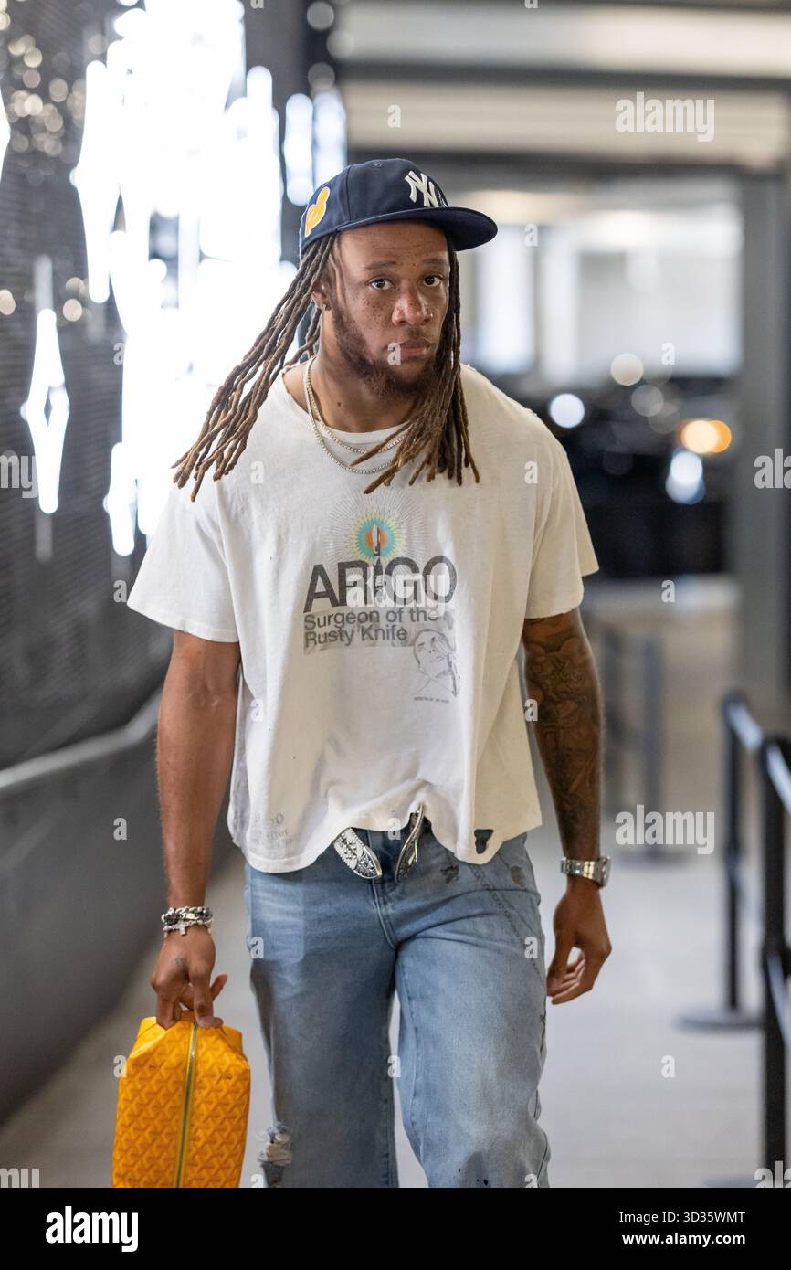 Las Vegas Raiders cornerback Eric Stokes (22) enters the stadium before ...