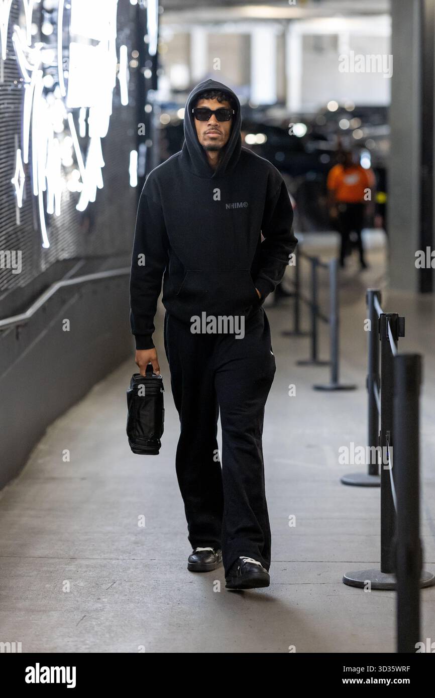 Las Vegas Raiders safety Isaiah Pola-Mao (20) enters the stadium before ...