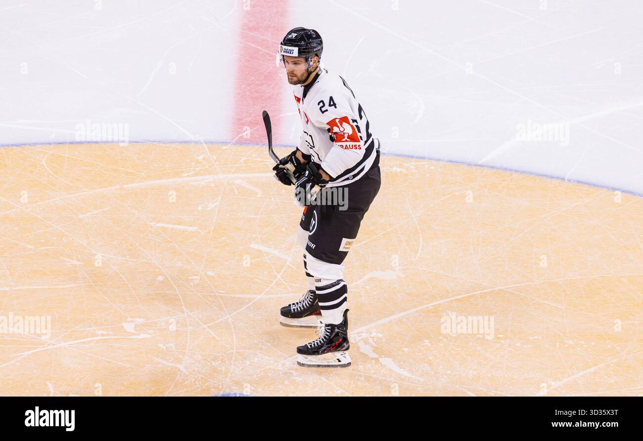 Zurich, Switzerland, 7th Oct 2025: #24 Aaron Irving, defender Sparta ...