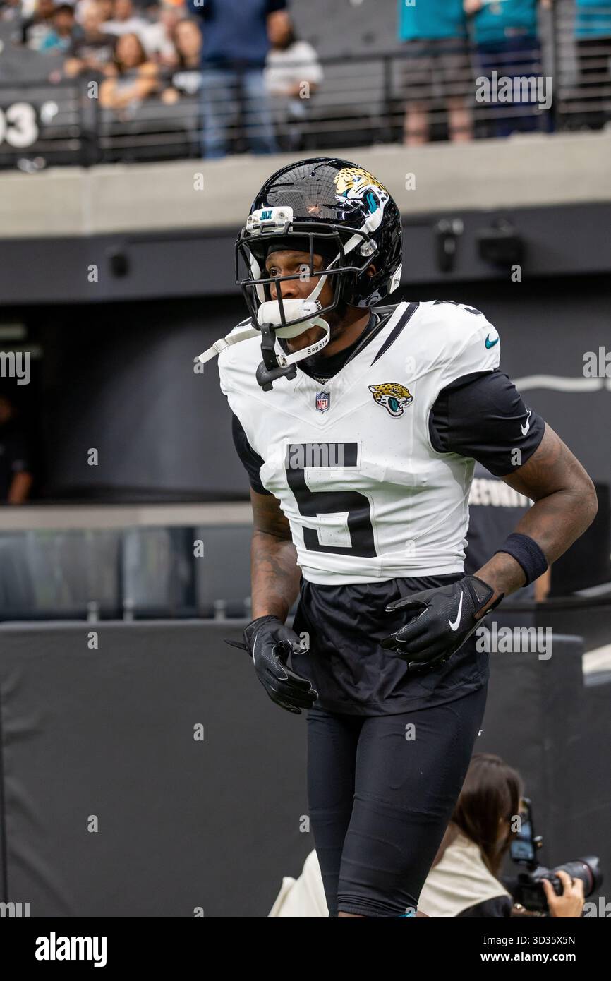Jacksonville Jaguars wide receiver Dyami Brown (5) enters the field ...