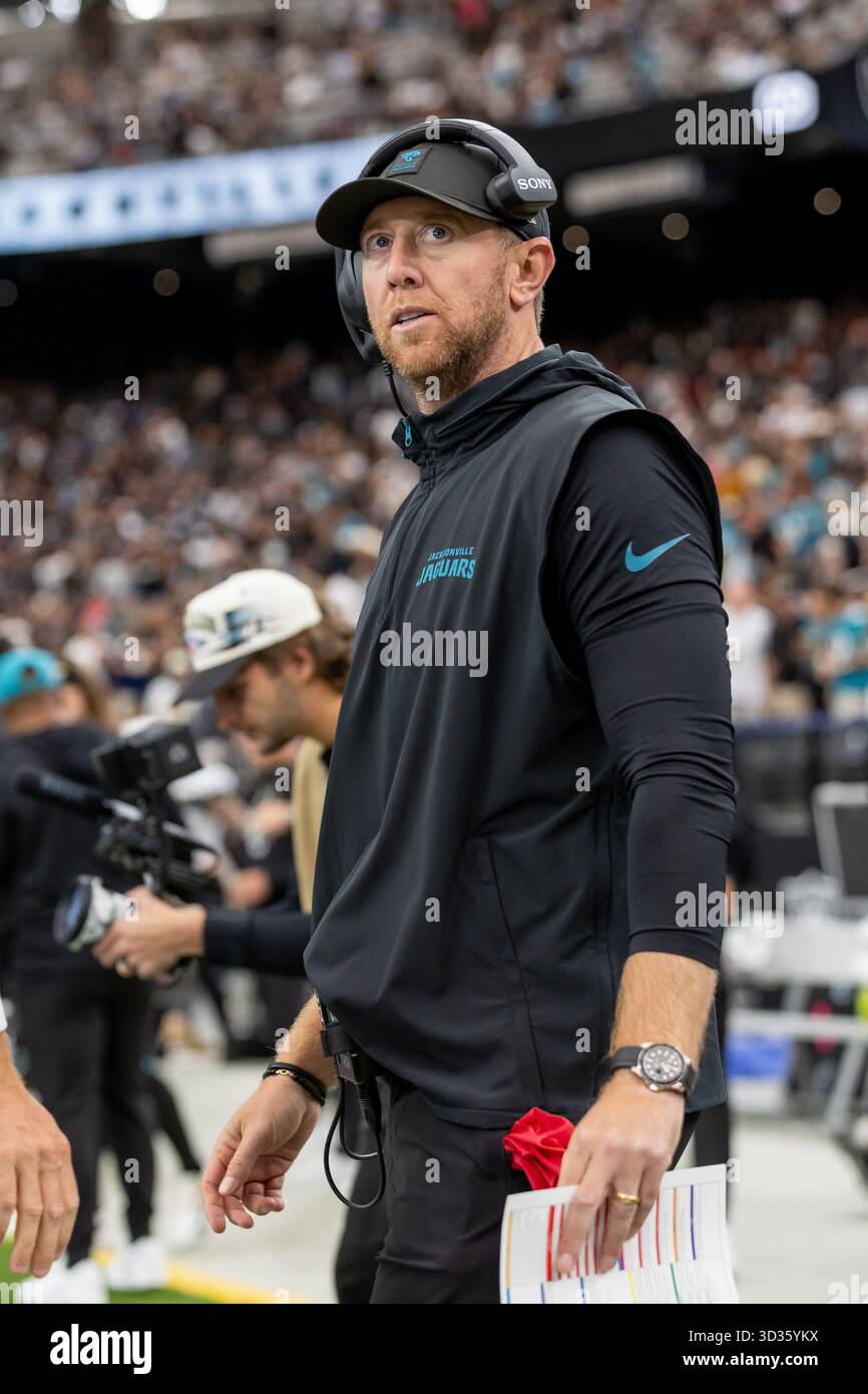 Jacksonville Jaguars head coach Liam Coen coaches against the Las Vegas ...