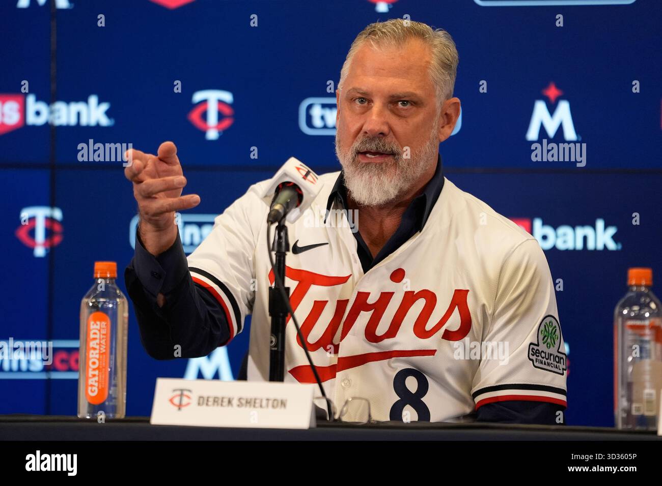 Minnesota Twins new manager Derek Shelton speaks during a baseball news ...