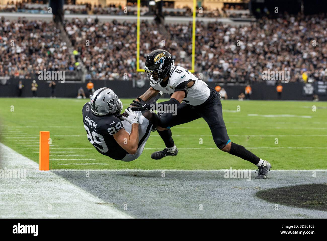 Las Vegas Raiders tight end Brock Bowers (89) catches a touchdown against the Jacksonville ...