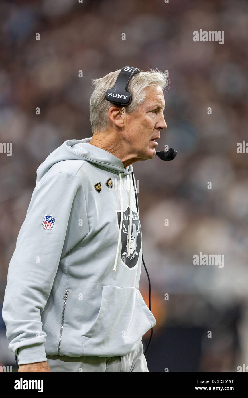 Las Vegas Raiders head coach Pete Carroll coaches against the ...