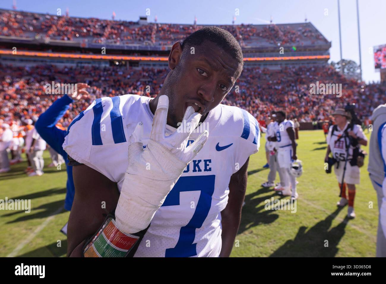 Duke defensive end Vincent Anthony Jr. (7) celebrates after defeating ...
