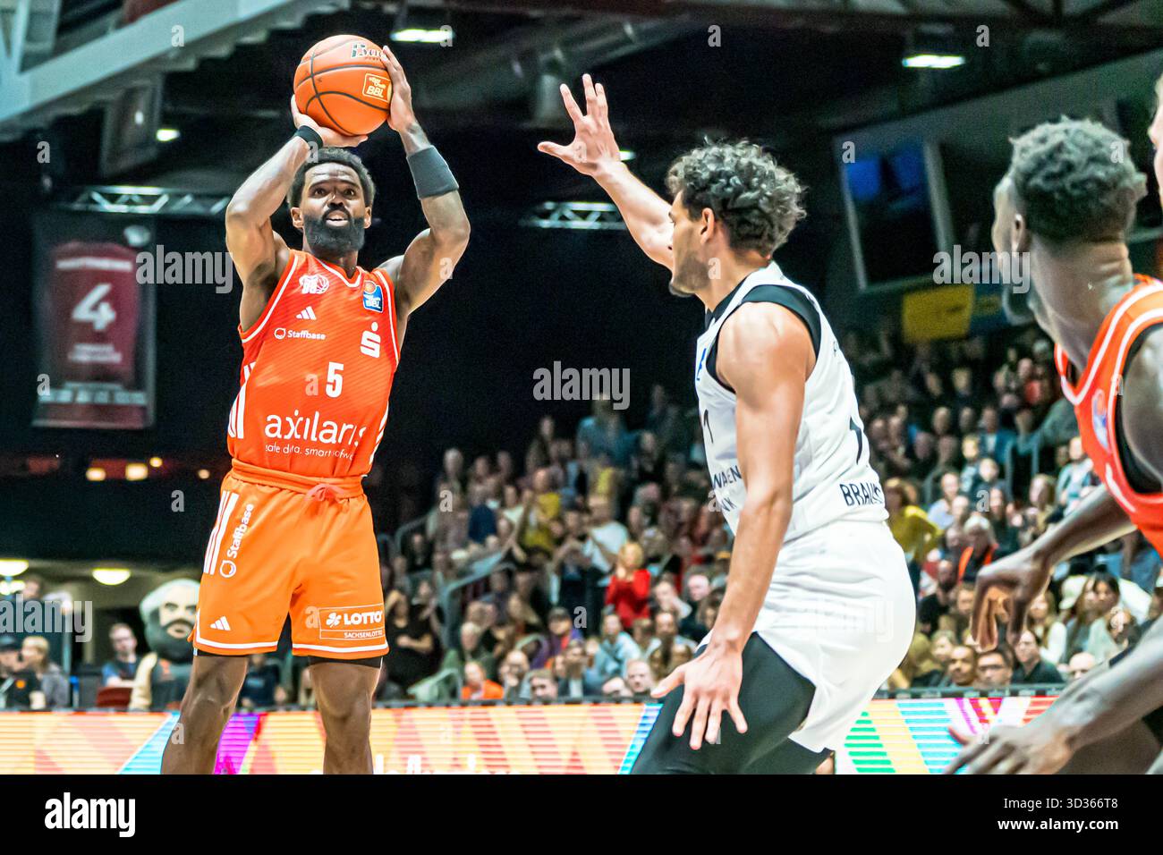 Chemnitz, Deutschland 01. November 2025: 1.BBL - 2025/2026 - Niners ...