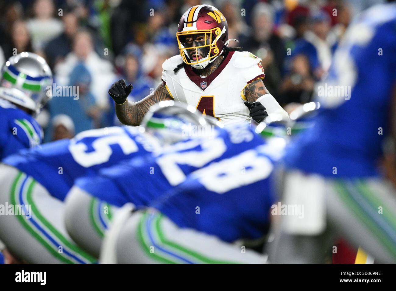 Washington Commanders linebacker Frankie Luvu (4) in action during the ...