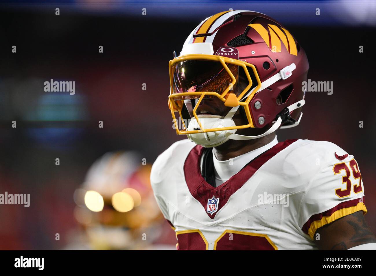 Washington Commanders safety Jeremy Reaves (39) warms up before an NFL ...