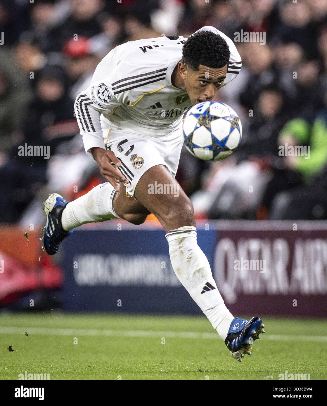LIVERPOOL, ENGLAND - NOVEMBER 01: Jude Bellingham of Real Madrid ...