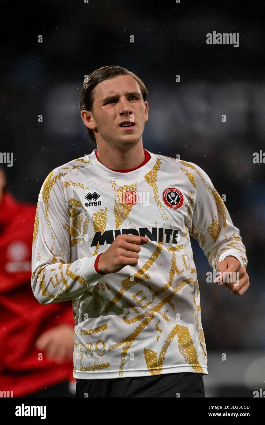 Sydie Peck (42 Sheffield United) warms up prior to the Sky Bet ...