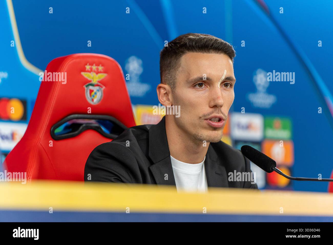 Alejandro Grimaldo (Bayer Leverkusen, #20), Mediaday, Interview ...