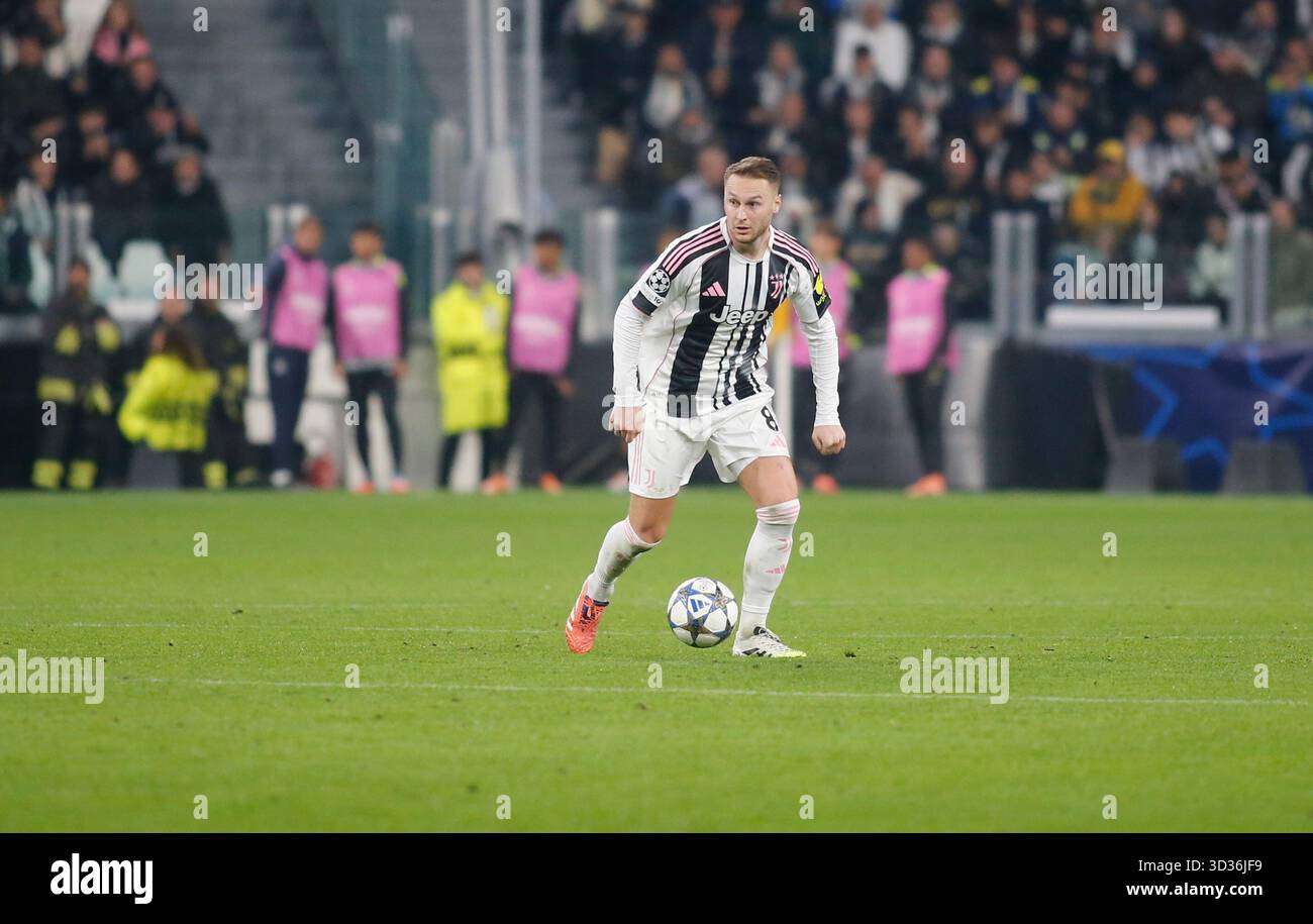 Teun Koopmeiners of Juventus FC during the Uefa Champions League ...