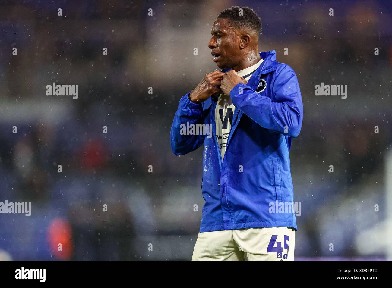 45, Wes Harding of Millwall FC at warm up during the Sky Bet ...