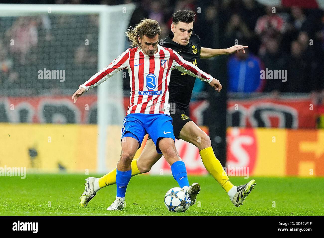 Atletico de Madrid's Antoine Griezmann (l) and R. Union Saint-Gilloise ...