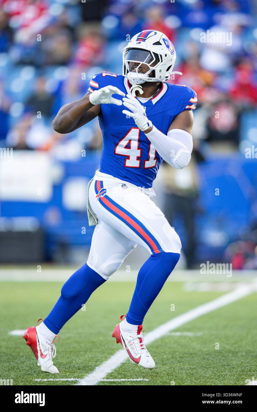 Buffalo Bills fullback Reggie Gilliam (41) warms up before an NFL ...