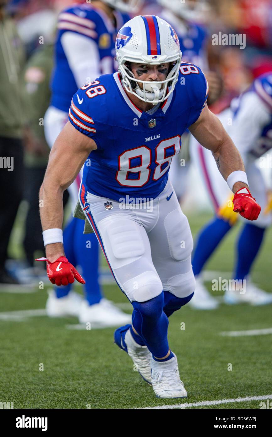 Buffalo Bills tight end Dawson Knox (88) warms up before an NFL ...