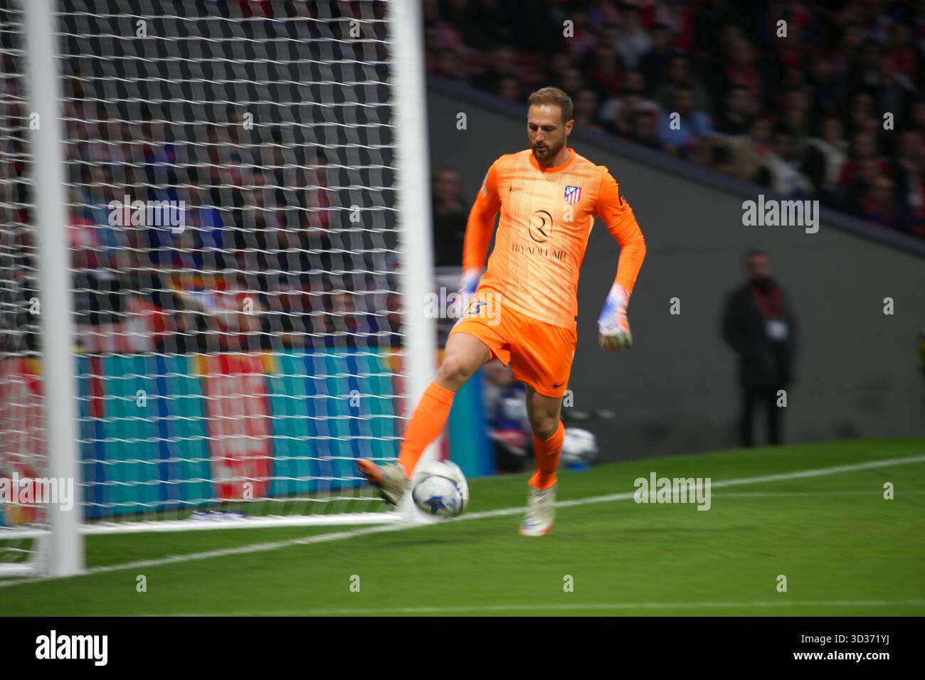 Madrid, Spain, November 4, 2025: Union SG player Ross Sykes (26) during ...