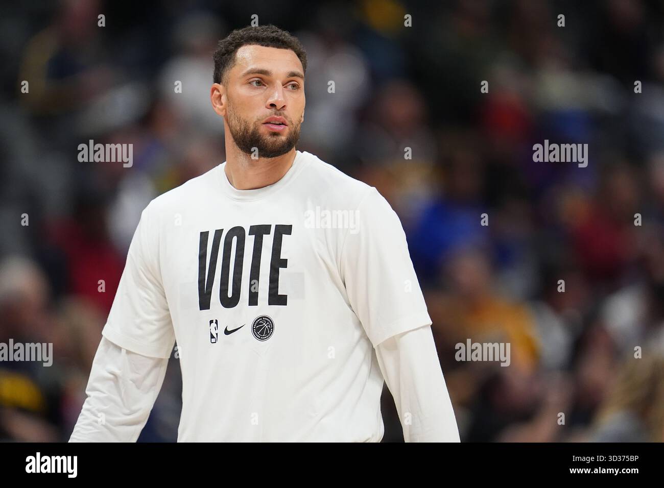 Sacramento Kings guard Zach LaVine (8) in the first half of an NBA ...