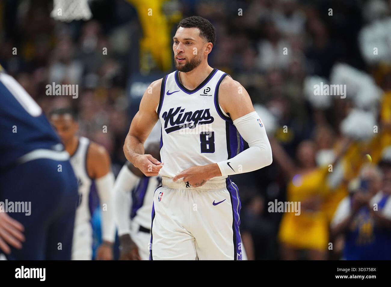 Sacramento Kings guard Zach LaVine (8) in the first half of an NBA ...