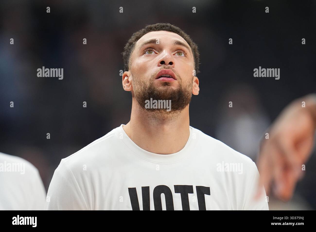 Sacramento Kings guard Zach LaVine (8) in the first half of an NBA ...