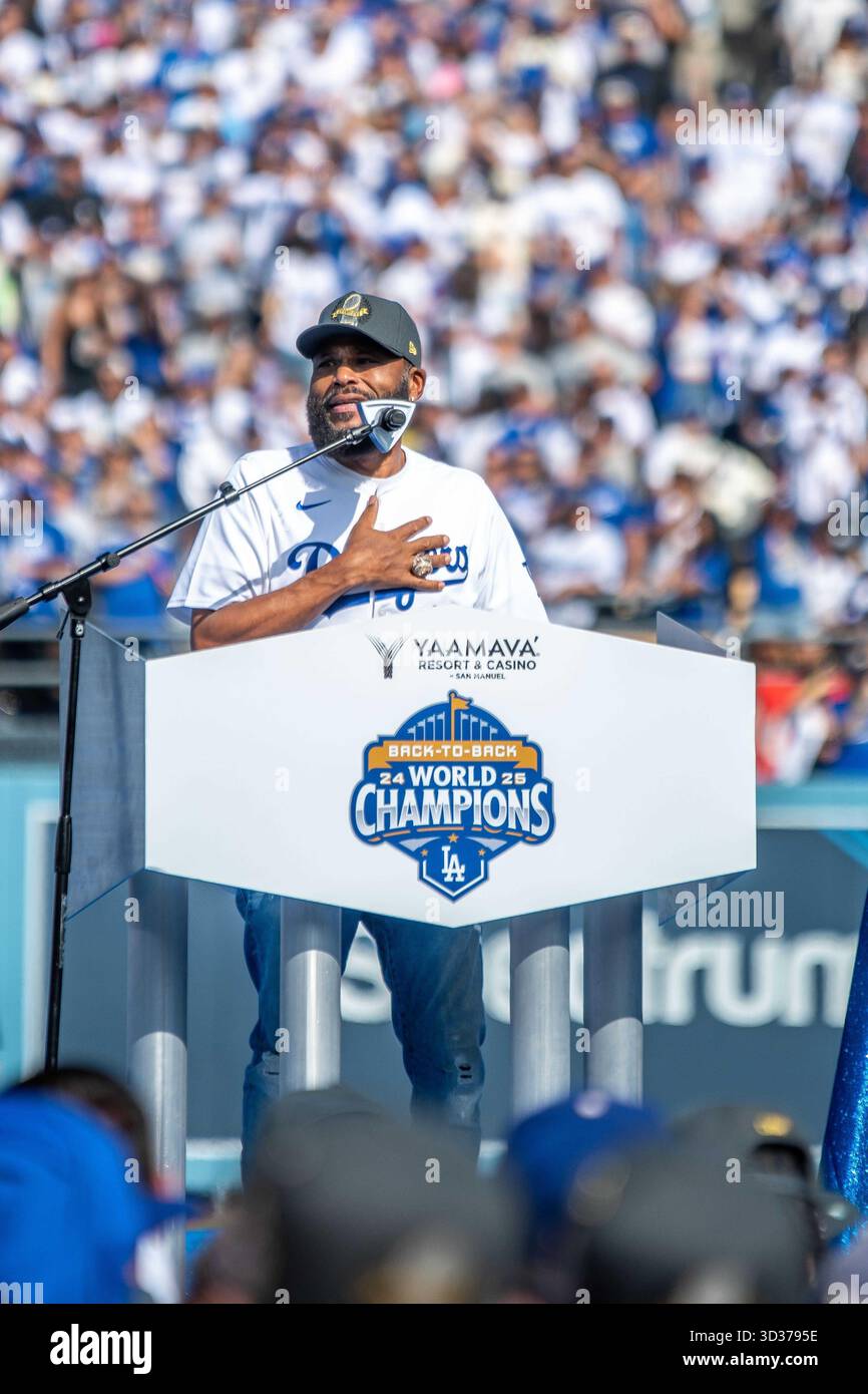 Actor Anthony Anderson at the Los Angeles Dodgers World Series ...