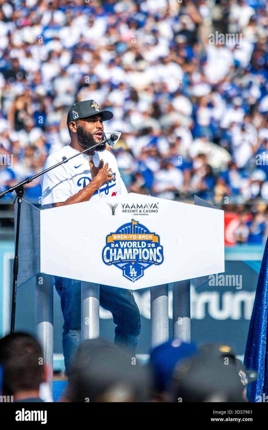 Actor Anthony Anderson at the Los Angeles Dodgers World Series ...