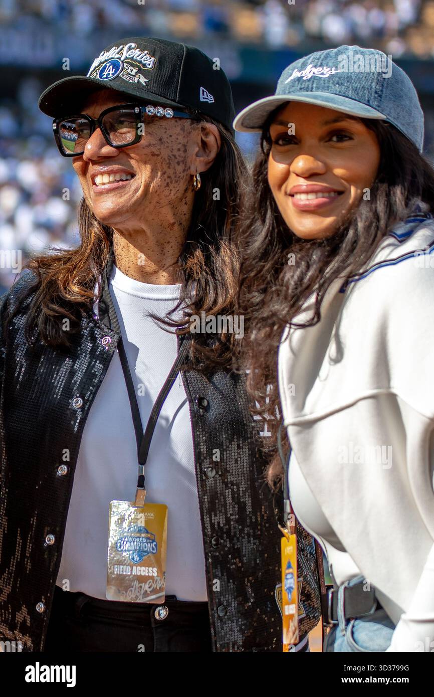 Los Angeles Dodgers shortstop Mookie Betts (50) mother and Unique Kizer ...