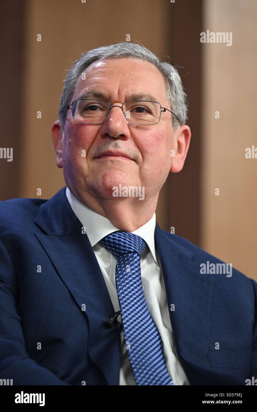 ASIC Chair Joe Longo prepares to address the National Press Club in ...