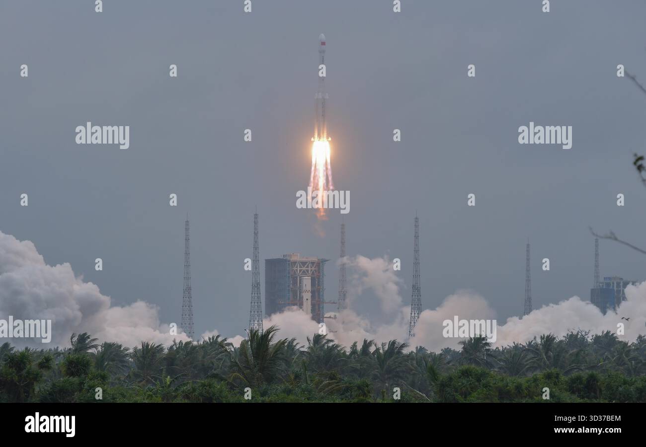 **CHINESE MAINLAND, HONG KONG, MACAU AND TAIWAN OUT** China launches ...