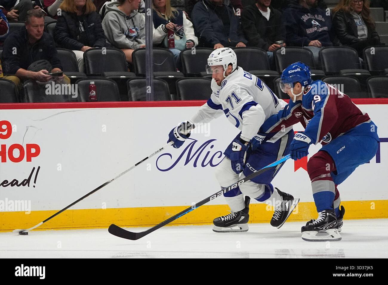 Tampa Bay Lightning center Anthony Cirelli, left, drives past Colorado ...