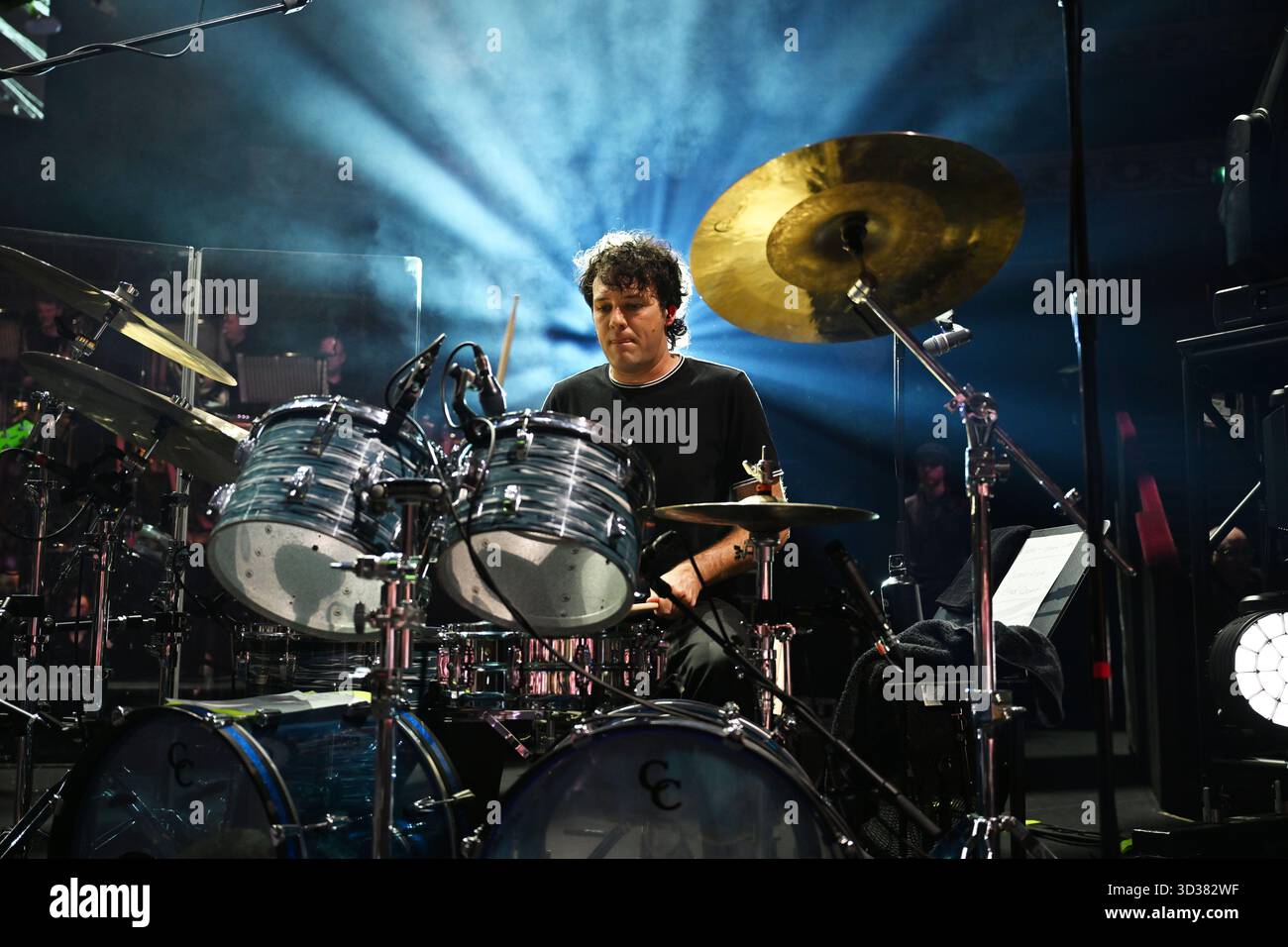LONDON, ENGLAND - NOVEMBER 04: Michael Cavanagh of ‘King Gizzard & the ...