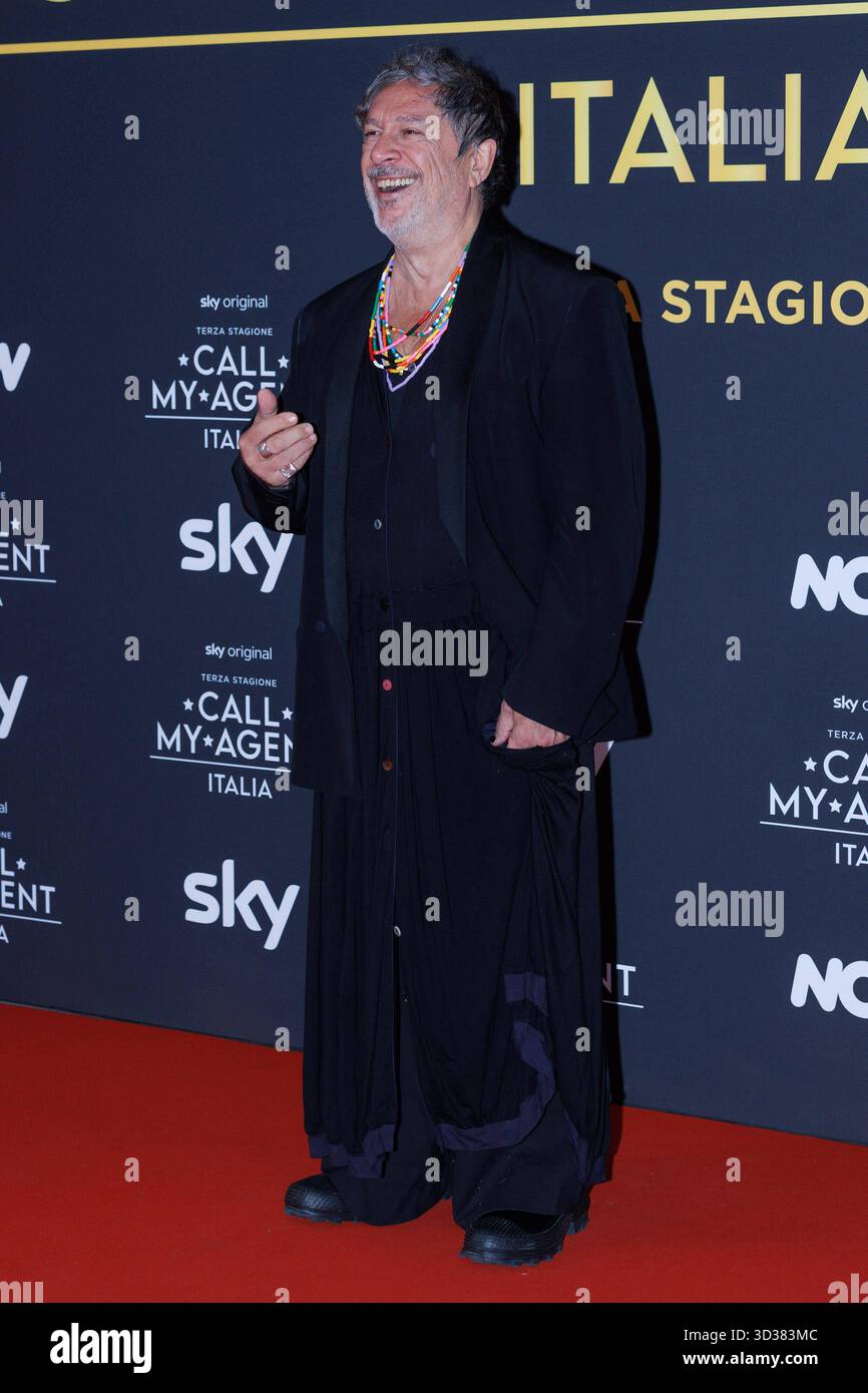 News - Photocall - CALL MY AGENT 3 attends the Photocall of the TV ...