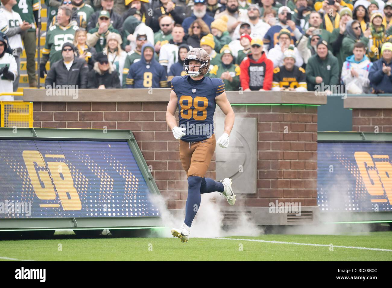 November 2, 2025: Green Bay Packers tight end Luke Musgrave (88) runs ...