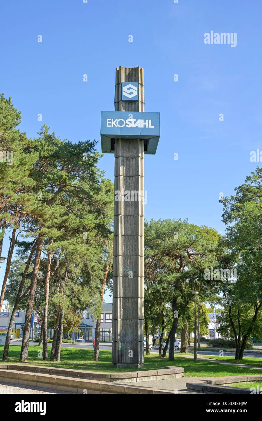 Logo und Stele EKO Stahl, heute Hüttenwerk Arcelor Mittal, Werkstraße ...