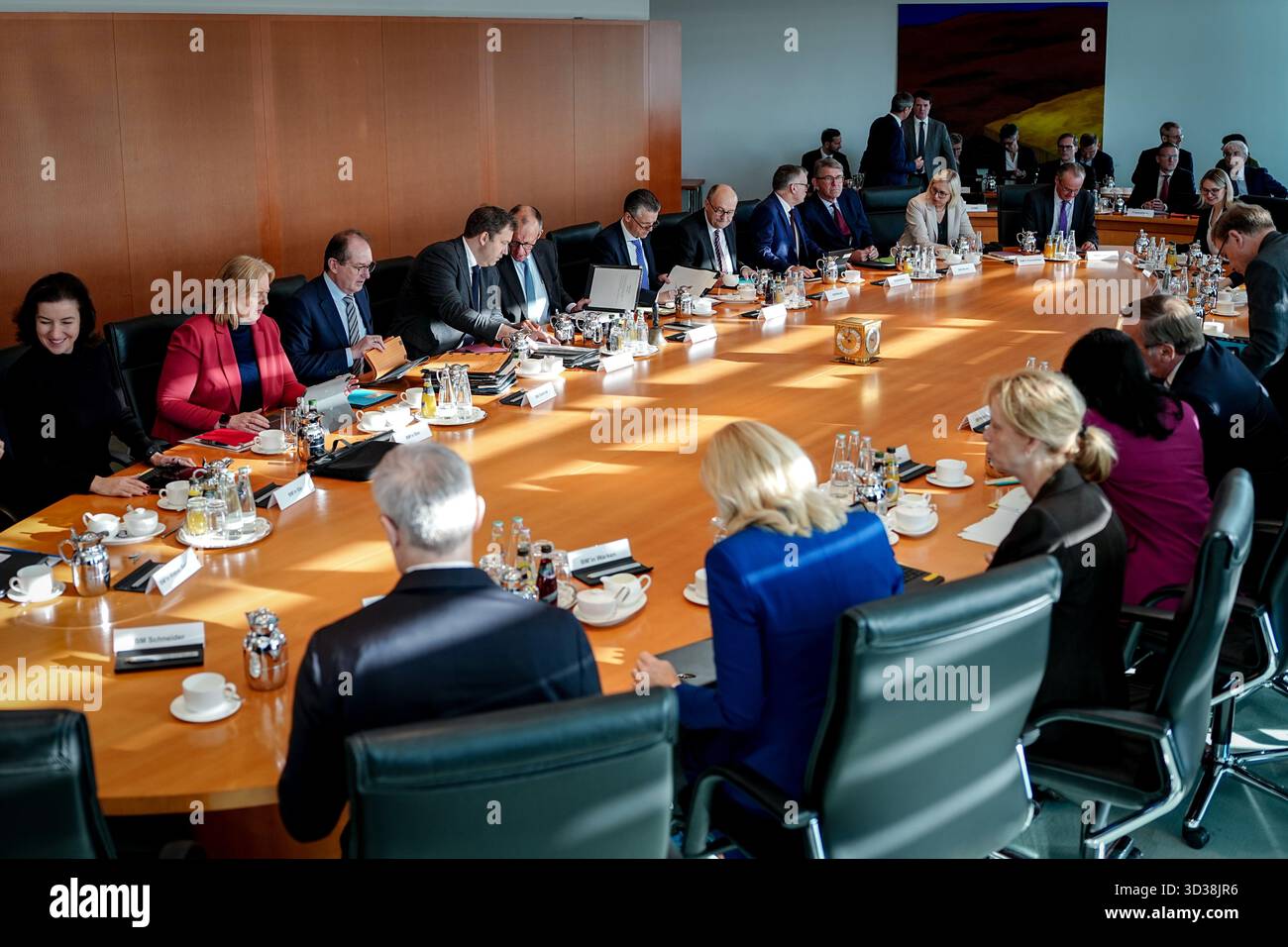 05 November 2025, Berlin: The Federal Cabinet meets in the Federal ...