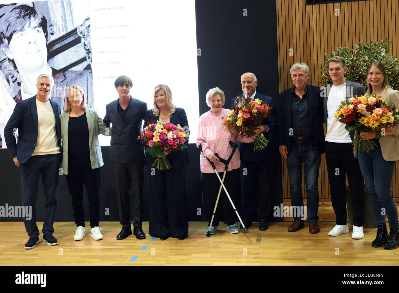 Fussball weltmeisterin melanie behringer hi-res stock photography and ...