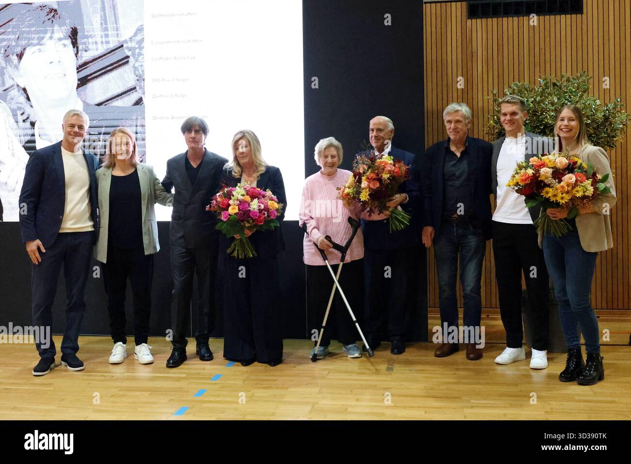 Fussball weltmeisterin melanie behringer hi-res stock photography and ...