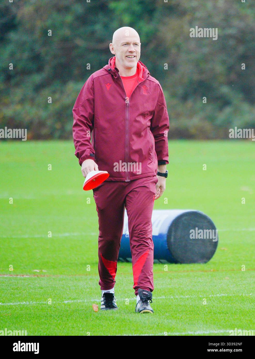 Wales head coach Steve Tandy during a training session at the Vale ...