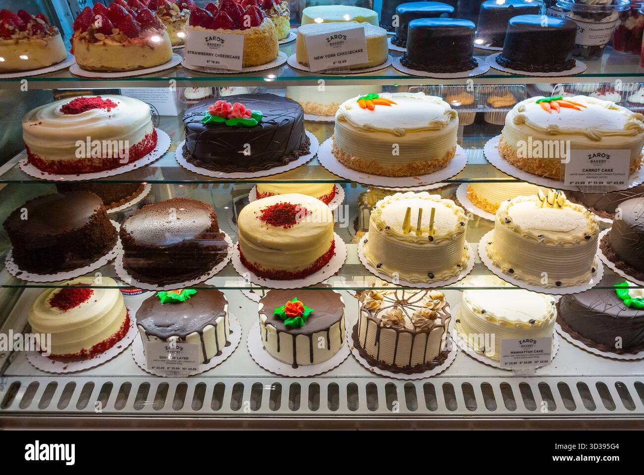 New York City, NY, USA, Close up, BIrthday Cakes on Display, in Food ...