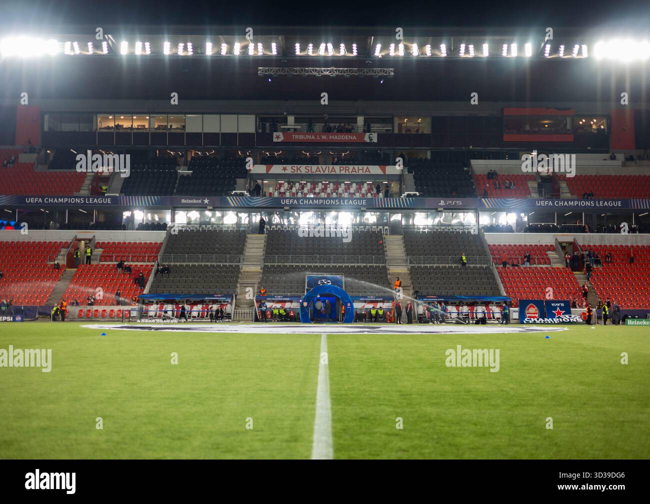 Arsenal away victory 3-0 against Slavia Praha during the UEFA Champions ...