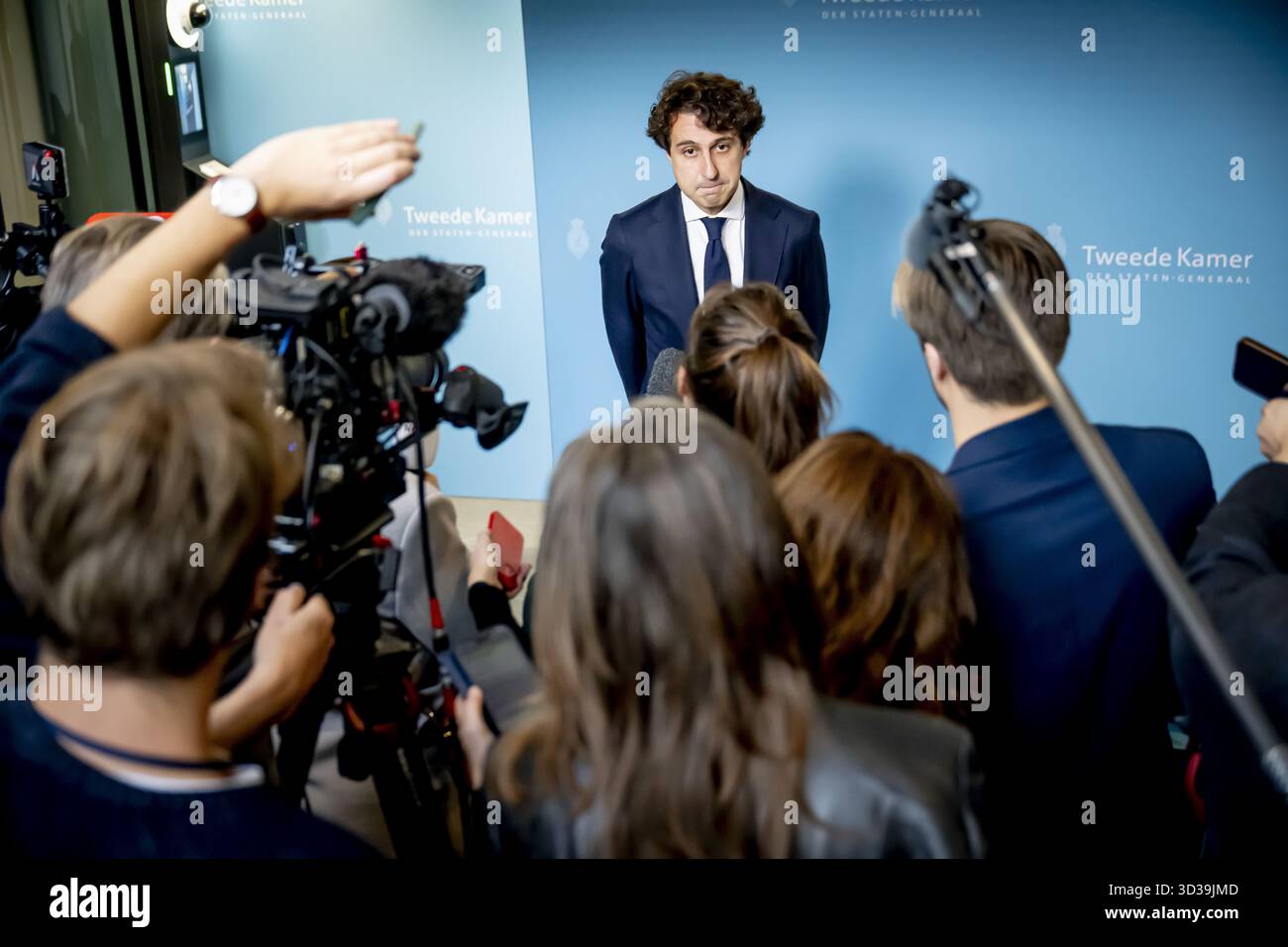 THE HAGUE - Jesse Klaver (GroenLinks-PvdA) .Wouter Koolmees scout holds ...