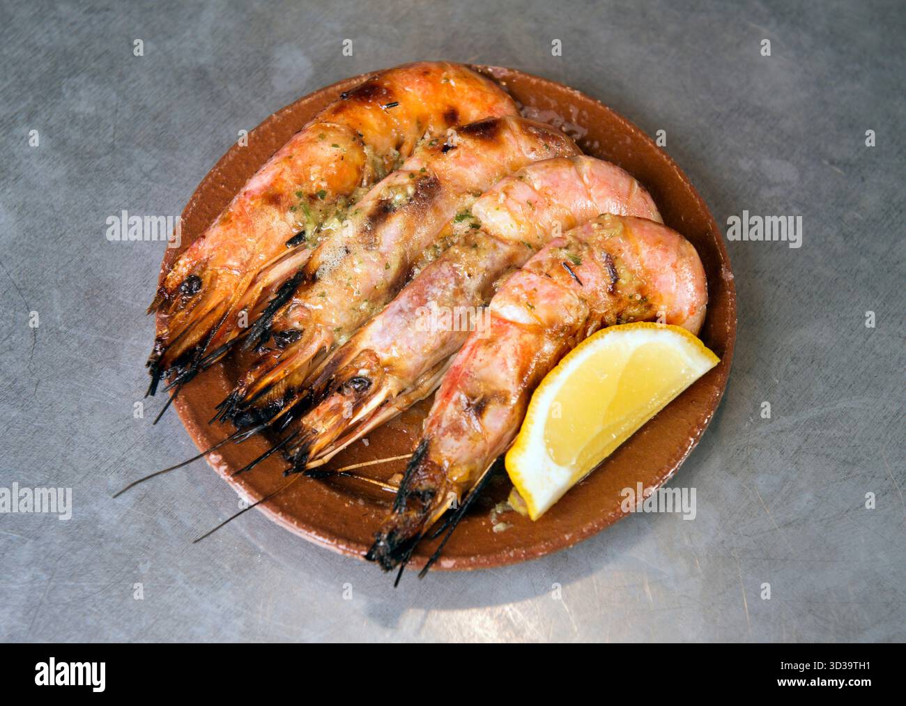 Roast giant tiger prawns starter hi-res stock photography and images ...