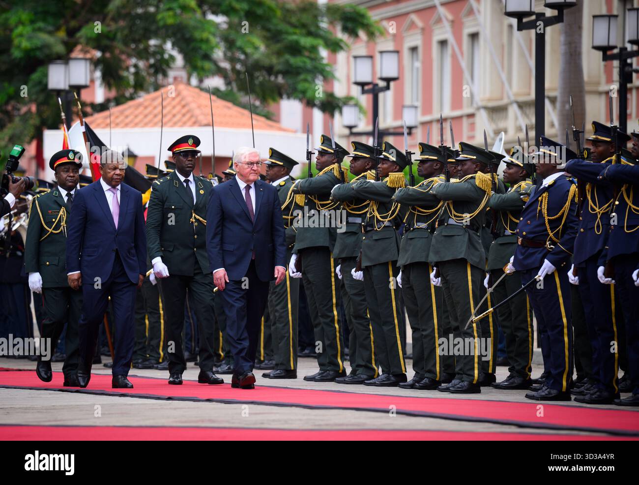 05 November 2025, Angola, Luanda: German President Frank-Walter ...