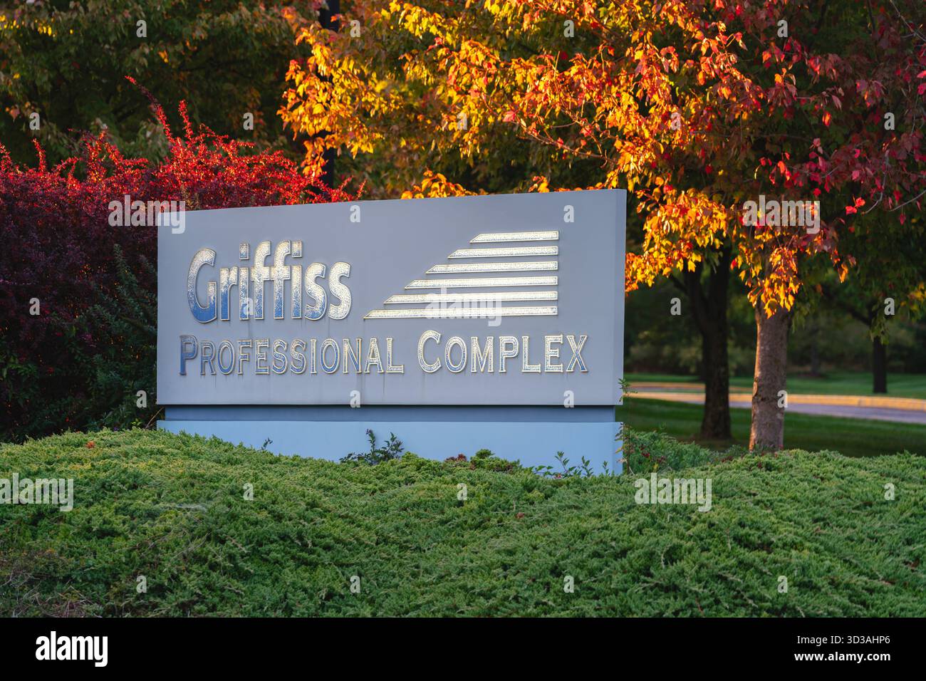 Griffiss office building hi-res stock photography and images - Alamy
