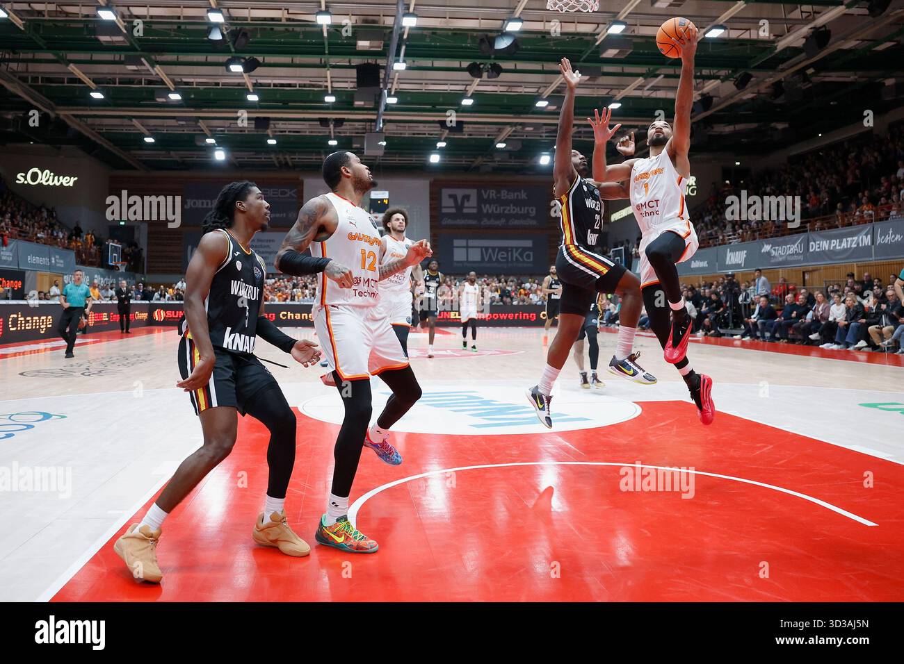 Jerome robinson jr galatasaray mct technic hi-res stock photography and ...