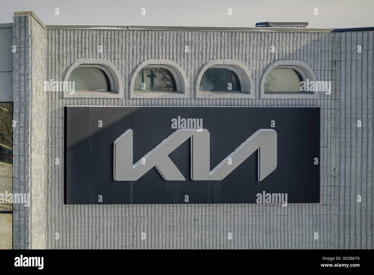 Clean lines logo hi-res stock photography and images - Alamy