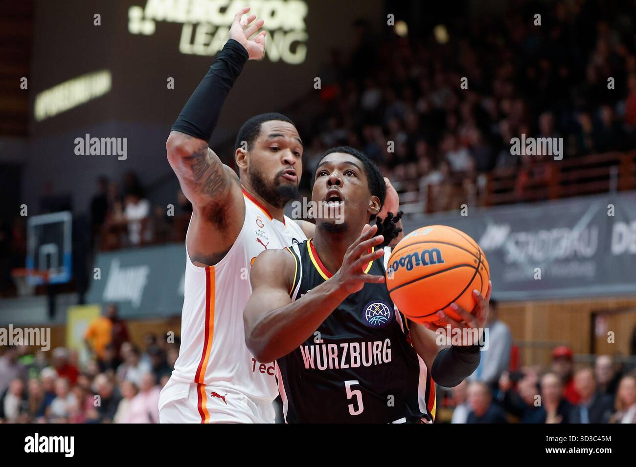 12 and marcus carr fitness first wuerzburg baskets hi-res stock ...